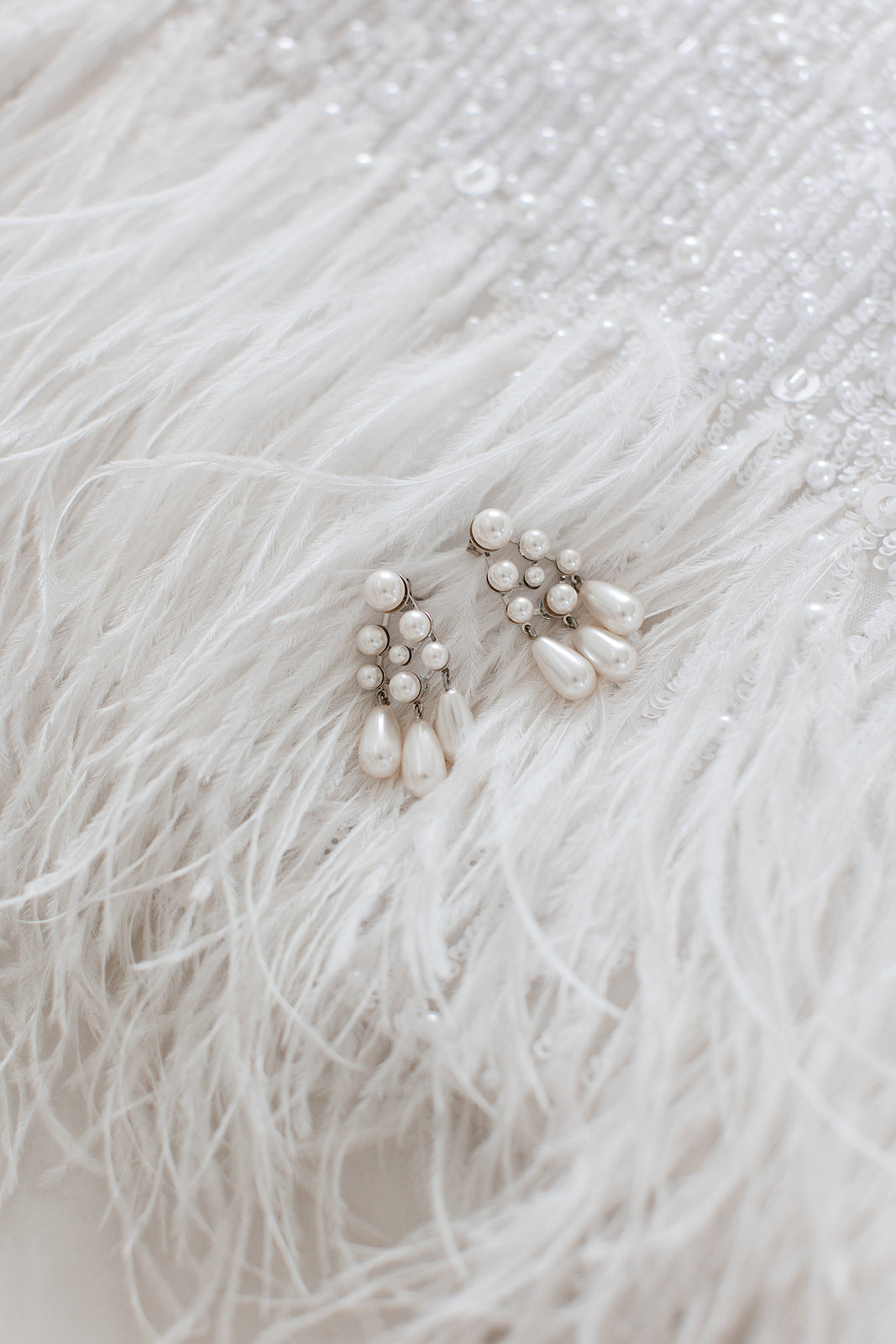 Elizabeth Bower - Pearlette Bauble - Gold – The White Collection