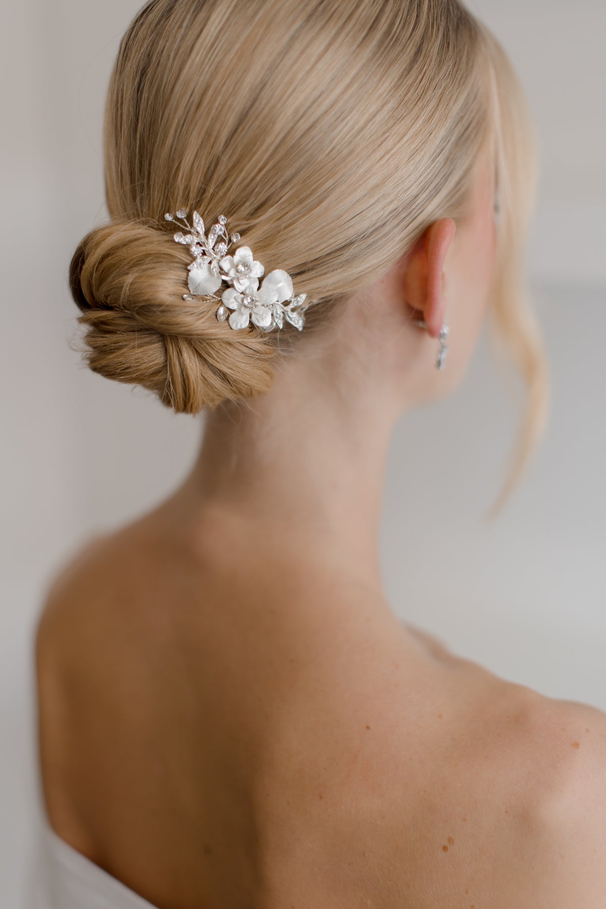 Francine - Silver Flower Bridal Clip – The White Collection