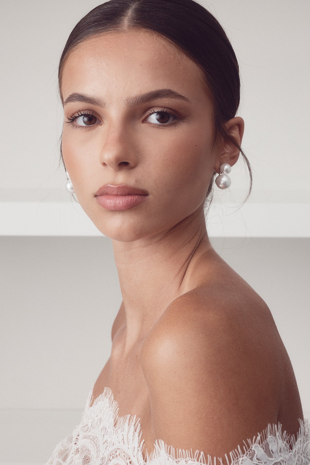 Elizabeth Bower - Pearl Dublet Stud - Rhodium Silver – The White Collection